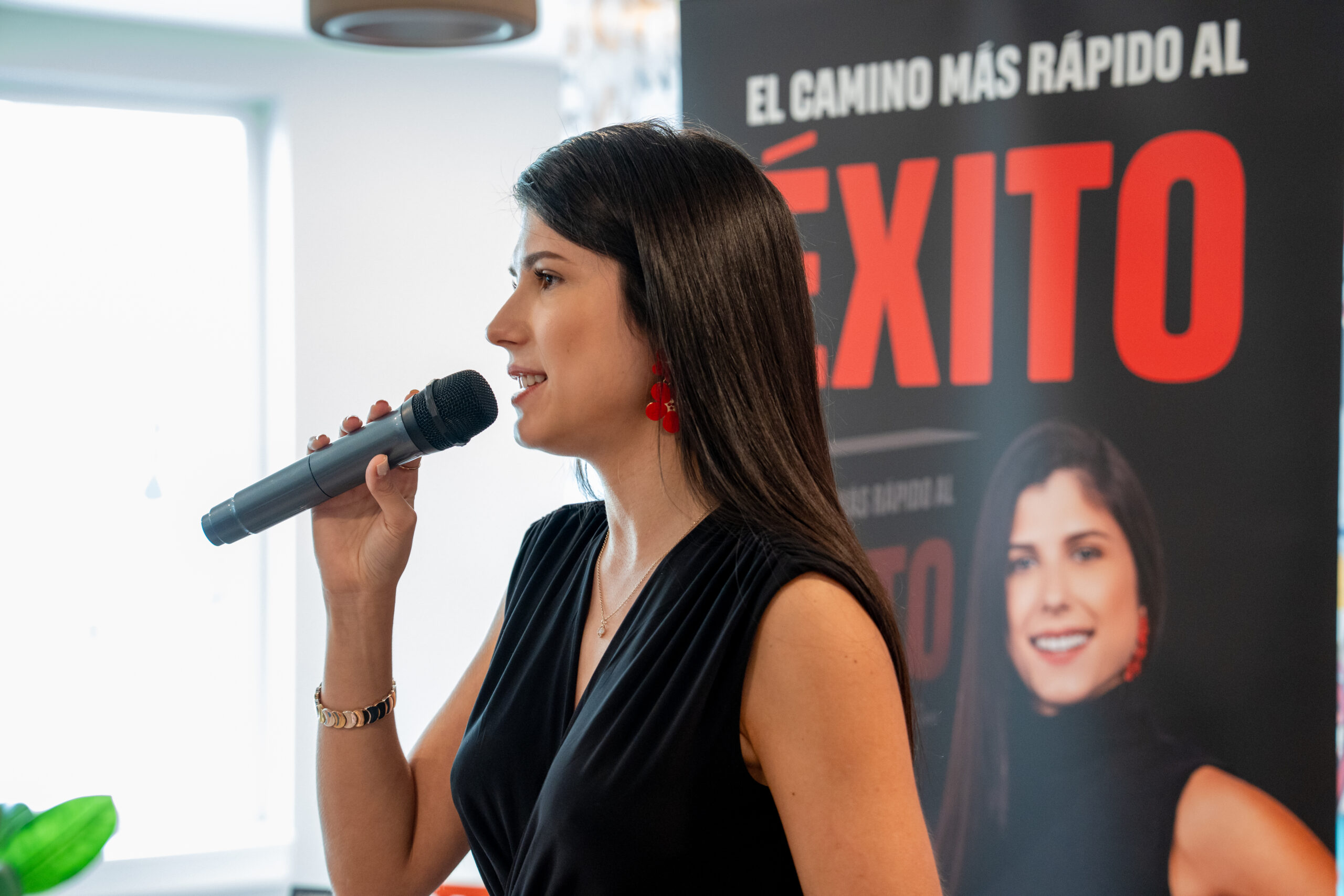 Mónica Tuccella: Mentora de Marketing y Negocios